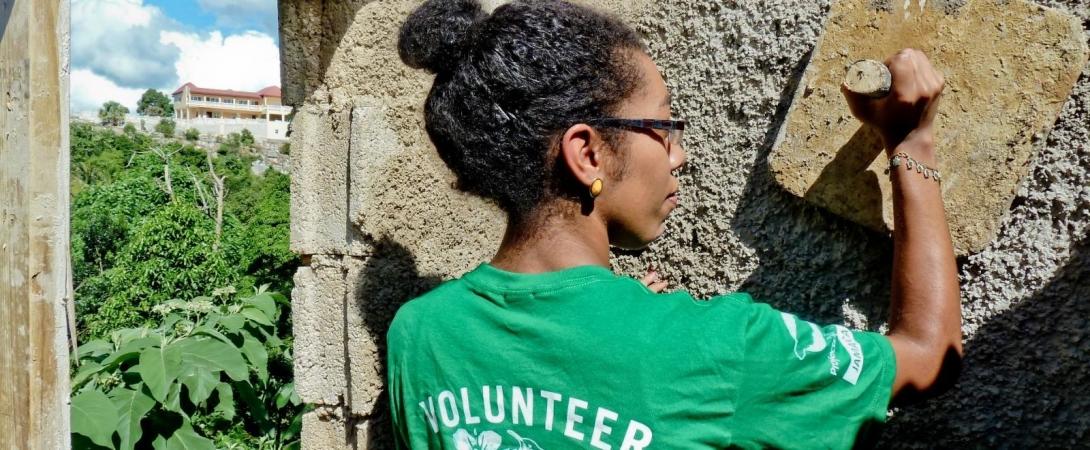 Volunteer Building Work Abroad | Projects Abroad